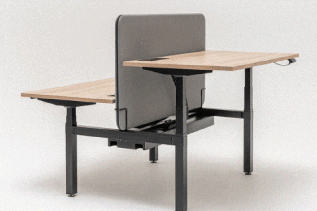 7 Benefits of Height-Adjustable Desks at Work | Studio WB