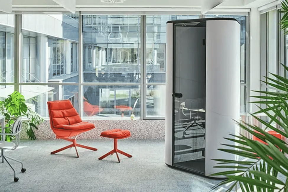 Studio WB Office Phone Booths in Dubai | Soundproof Office Furniture ...